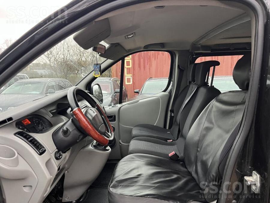 Black Renault Trafic 2008 in Riga, with an engine capacity of 2.00 L and mileage of 0 thousand km for 5490 €, photo 10 on AUTOMOTO.COM.LV