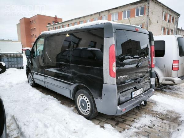 Melns Renault Trafic 2008 Rīga, ar dzinēja tilpumu 2.00 L un nobraukumu 261 tūkst. km par 6300 €, foto 5 vietnē AUTOMOTO.COM.LV