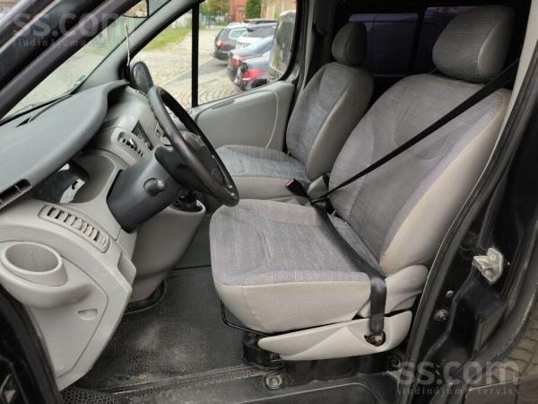 Melns Renault Trafic 2008 Rīga, ar dzinēja tilpumu 2.00 L un nobraukumu 261 tūkst. km par 6300 €, foto 6 vietnē AUTOMOTO.COM.LV
