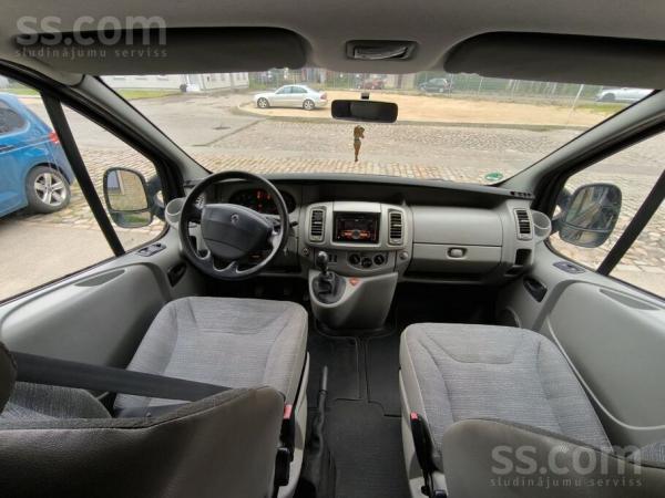 Melns Renault Trafic 2008 Rīga, ar dzinēja tilpumu 2.00 L un nobraukumu 261 tūkst. km par 6300 €, foto 8 vietnē AUTOMOTO.COM.LV