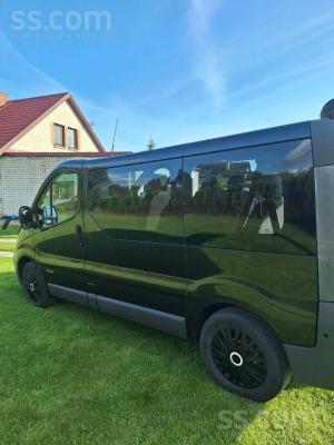Black Renault Trafic 2008 in Ogre, with an engine capacity of 2.00 L and mileage of 351 thousand km for 5200 €, photo 7 on AUTOMOTO.COM.LV