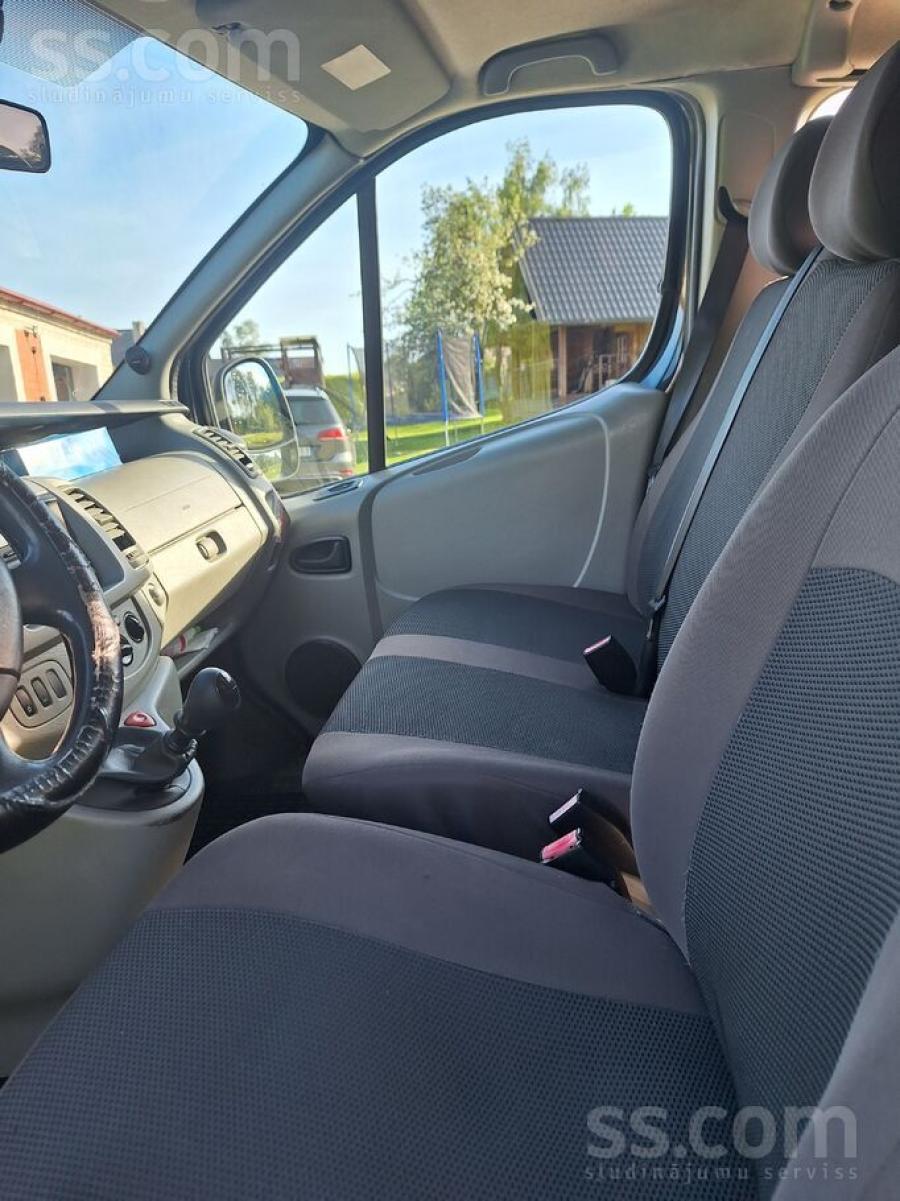 Black Renault Trafic 2008 in Ogre, with an engine capacity of 2.00 L and mileage of 351 thousand km for 5200 €, photo 10 on AUTOMOTO.COM.LV