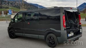 Black Renault Trafic 2008 in Ogre, with an engine capacity of 2.50 L and mileage of 351 thousand km for 5450 €, photo  on AUTOMOTO.COM.LV