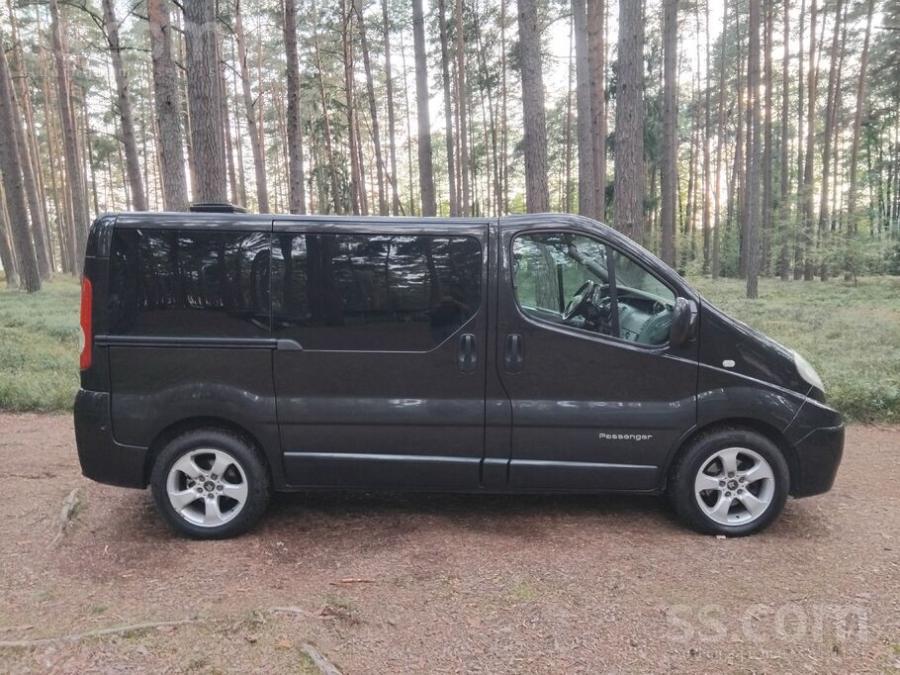 Melns Renault Trafic 2008 Rīga, ar dzinēja tilpumu 2.00 L un nobraukumu 0 tūkst. km par 6300 €, foto 7 vietnē AUTOMOTO.COM.LV
