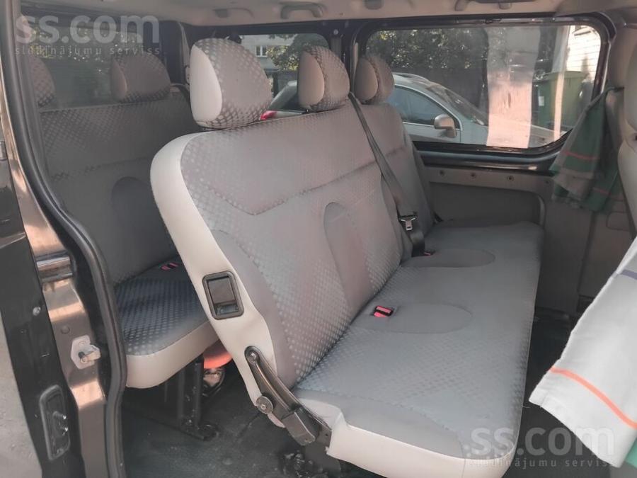 Black Renault Trafic 2008 in Riga, with an engine capacity of 2.00 L and mileage of 0 thousand km for 5700 €, photo 11 on AUTOMOTO.COM.LV