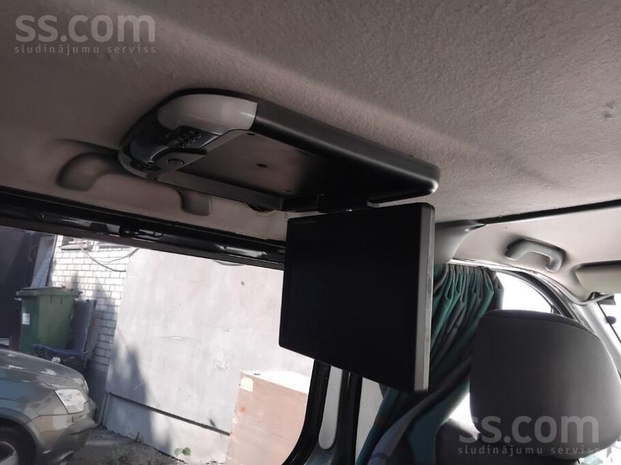 Black Renault Trafic 2008 in Riga, with an engine capacity of 2.00 L and mileage of 0 thousand km for 5700 €, photo 12 on AUTOMOTO.COM.LV