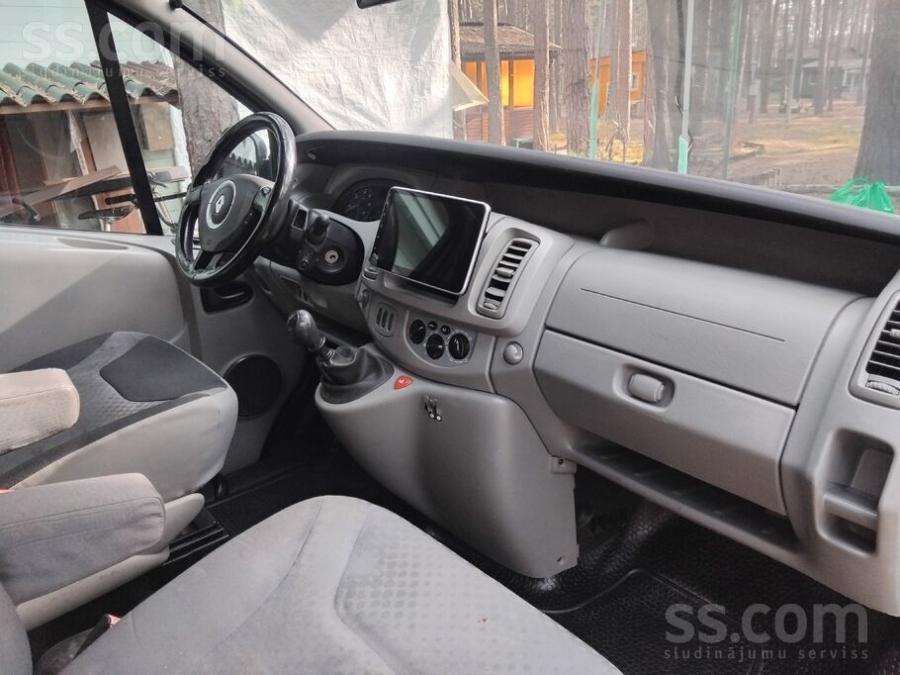 Black Renault Trafic 2008 in Riga, with an engine capacity of 2.00 L and mileage of 0 thousand km for 5700 €, photo 19 on AUTOMOTO.COM.LV