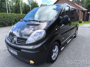 Black Renault Trafic 2008 in Valmiera, with an engine capacity of 2.50 L and mileage of 378 thousand km for 6550 €, photo  on AUTOMOTO.COM.LV