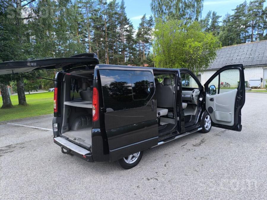 Melns Renault Trafic 2008 Valmiera, ar dzinēja tilpumu 2.50 L un nobraukumu 378 tūkst. km par 6550 €, foto 15 vietnē AUTOMOTO.COM.LV