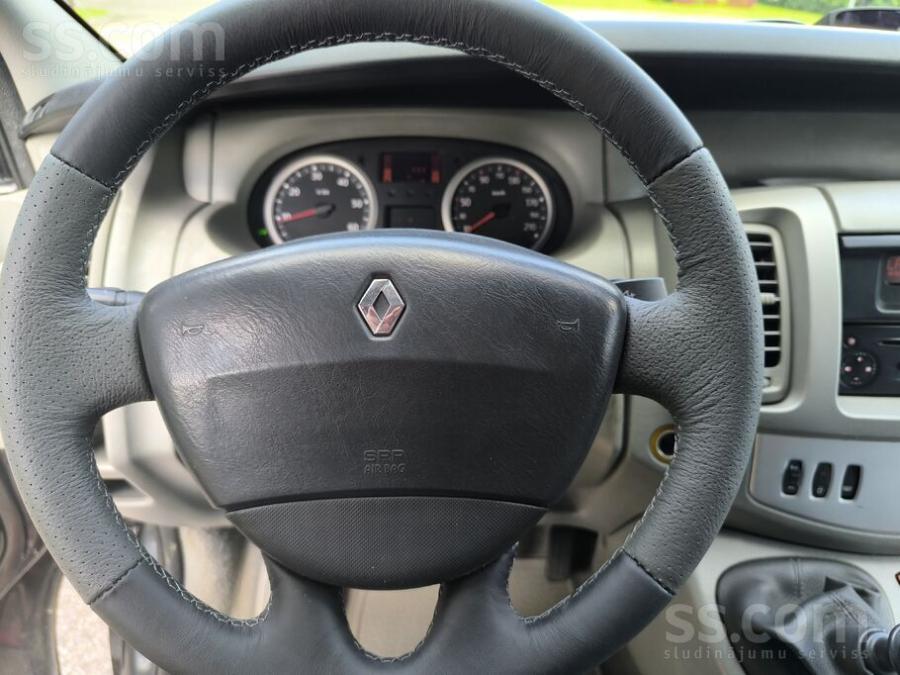 Melns Renault Trafic 2008 Valmiera, ar dzinēja tilpumu 2.50 L un nobraukumu 378 tūkst. km par 6550 €, foto 27 vietnē AUTOMOTO.COM.LV
