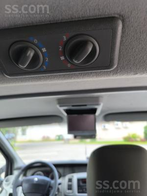 Melns Renault Trafic 2008 Valmiera, ar dzinēja tilpumu 2.50 L un nobraukumu 378 tūkst. km par 6550 €, foto 30 vietnē AUTOMOTO.COM.LV