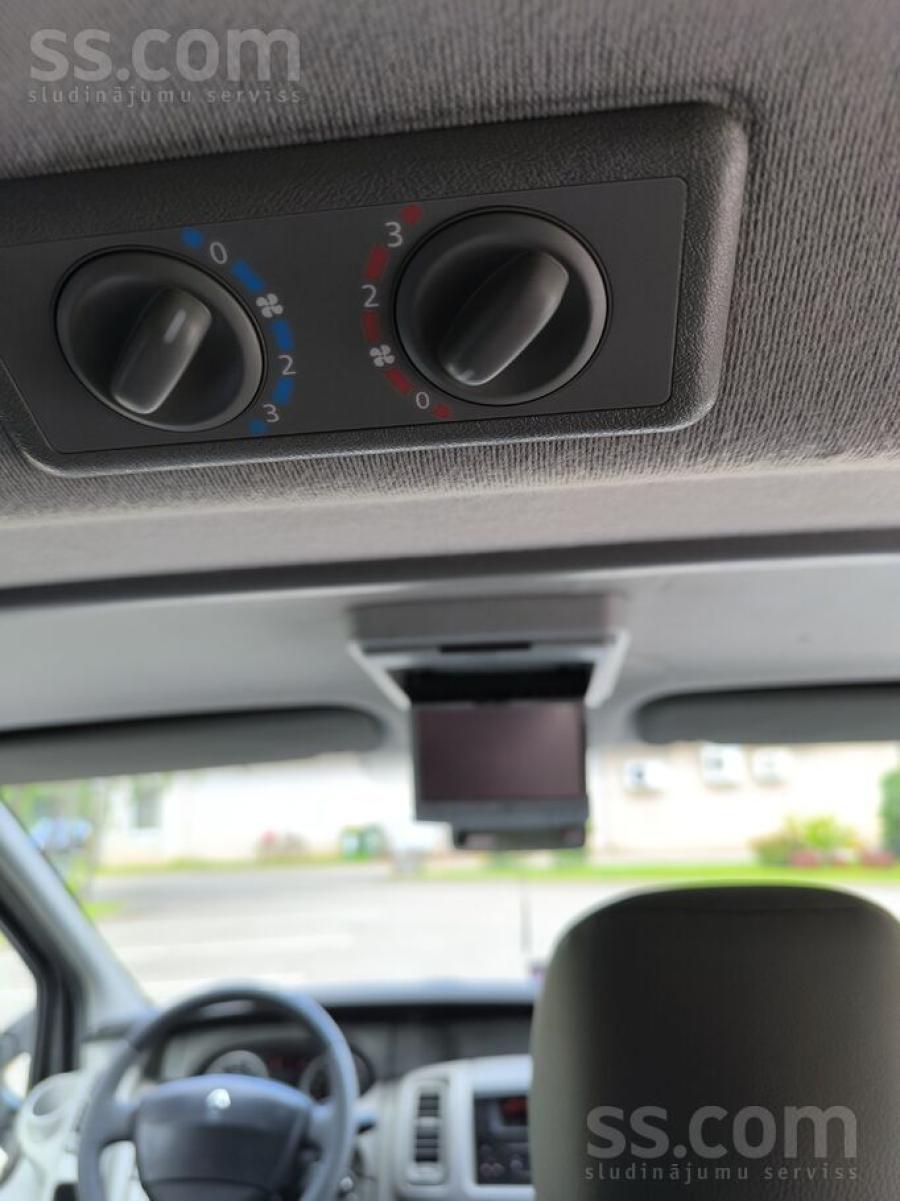 Melns Renault Trafic 2008 Valmiera, ar dzinēja tilpumu 2.50 L un nobraukumu 378 tūkst. km par 6550 €, foto 30 vietnē AUTOMOTO.COM.LV