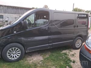 Black Renault Trafic 2009 in Aizkraukle, with an engine capacity of 2.00 L and mileage of 300 thousand km for 4100 €, photo 1 on AUTOMOTO.COM.LV