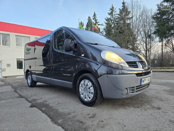 Melns Renault Trafic 2009 Radviliškis, ar dzinēja tilpumu 2.50 L un nobraukumu 338 tūkst. km par 6450 €, foto 5 vietnē AUTOMOTO.COM.LV