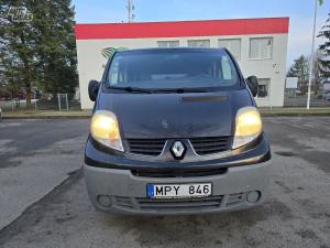 Black Renault Trafic 2009 in Radviliskis, with an engine capacity of 2.50 L and mileage of 338 thousand km for 6450 €, photo 9 on AUTOMOTO.COM.LV