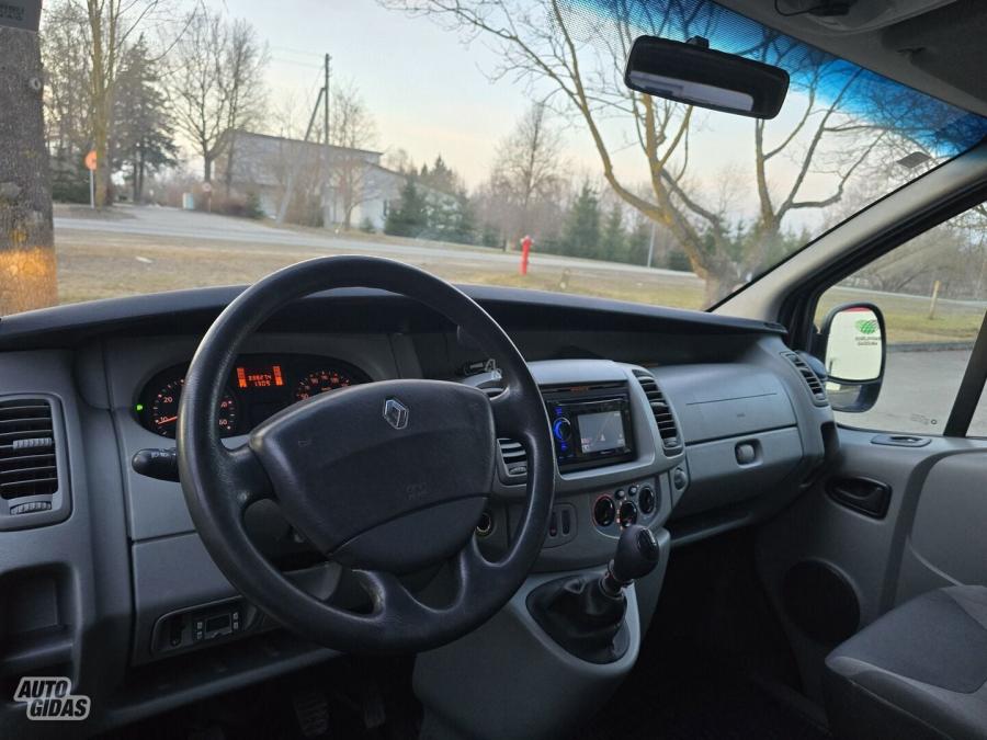 Black Renault Trafic 2009 in Radviliskis, with an engine capacity of 2.50 L and mileage of 338 thousand km for 6450 €, photo 19 on AUTOMOTO.COM.LV