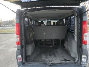 Black Renault Trafic 2009 in Radviliskis, with an engine capacity of 2.50 L and mileage of 338 thousand km for 6450 €, photo 28 on AUTOMOTO.COM.LV