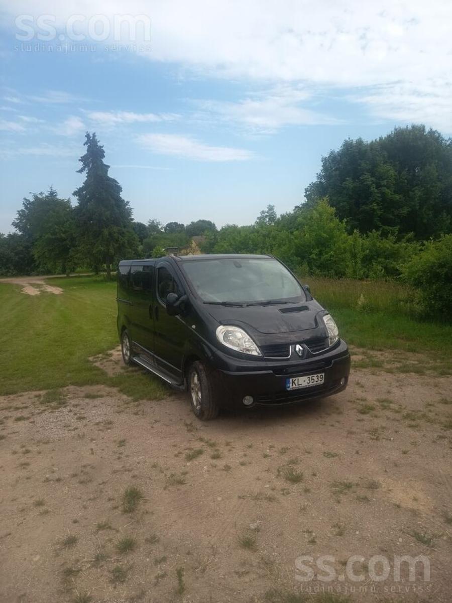 Melns Renault Trafic 2009 Liepāja, ar dzinēja tilpumu 2.00 L un nobraukumu 353 tūkst. km par 5700 €, foto 1 vietnē AUTOMOTO.COM.LV