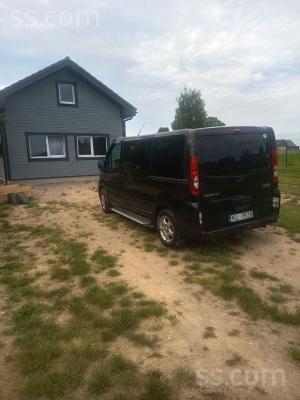 Melns Renault Trafic 2009 Liepāja, ar dzinēja tilpumu 2.00 L un nobraukumu 353 tūkst. km par 5700 €, foto 3 vietnē AUTOMOTO.COM.LV