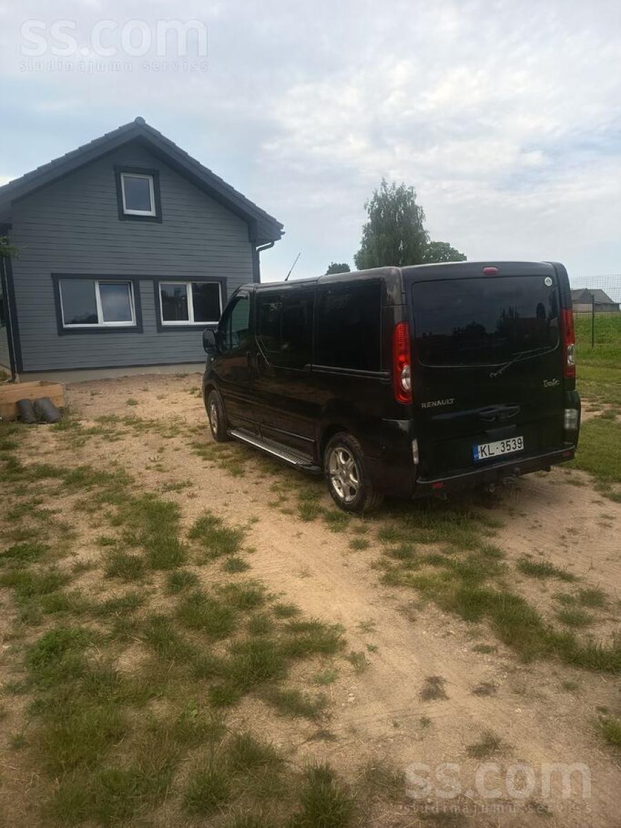 Melns Renault Trafic 2009 Liepāja, ar dzinēja tilpumu 2.00 L un nobraukumu 353 tūkst. km par 5700 €, foto 3 vietnē AUTOMOTO.COM.LV