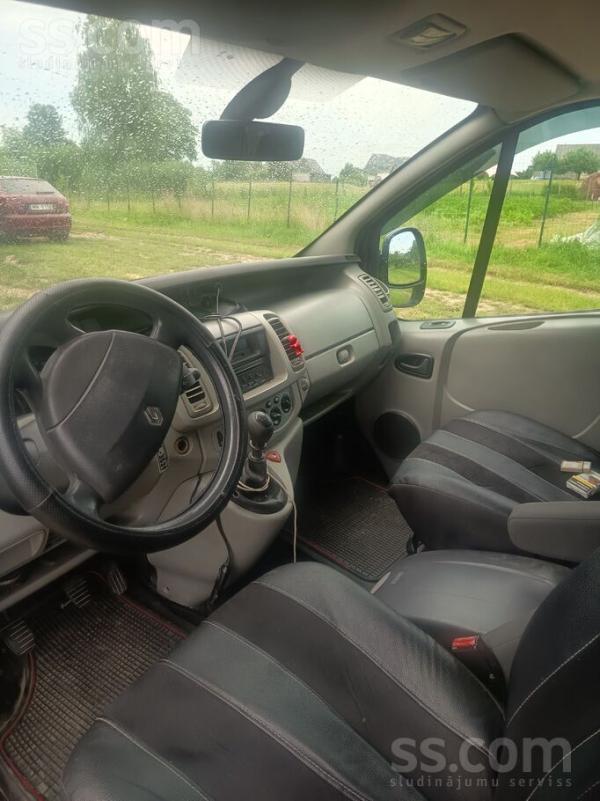 Melns Renault Trafic 2009 Liepāja, ar dzinēja tilpumu 2.00 L un nobraukumu 353 tūkst. km par 5700 €, foto 4 vietnē AUTOMOTO.COM.LV