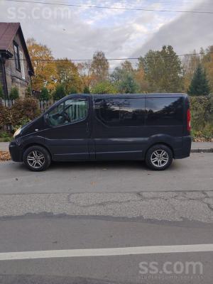 Melns Renault Trafic 2009 Rīga, ar dzinēja tilpumu 2.50 L un nobraukumu 267 tūkst. km par 8999 €, foto 5 vietnē AUTOMOTO.COM.LV