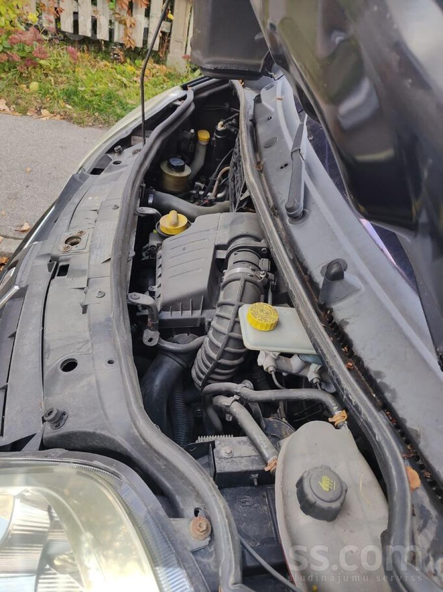 Melns Renault Trafic 2009 Rīga, ar dzinēja tilpumu 2.50 L un nobraukumu 267 tūkst. km par 8999 €, foto 6 vietnē AUTOMOTO.COM.LV