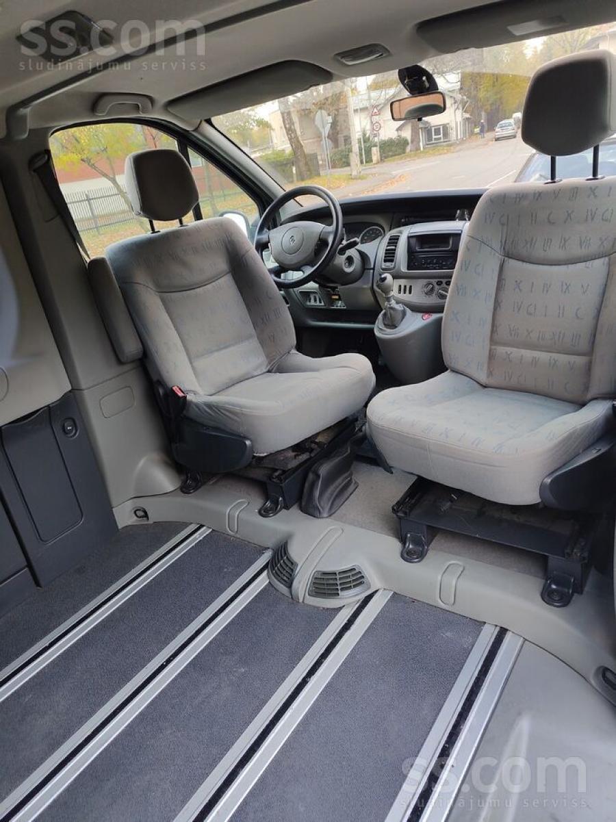 Melns Renault Trafic 2009 Rīga, ar dzinēja tilpumu 2.50 L un nobraukumu 267 tūkst. km par 8999 €, foto 8 vietnē AUTOMOTO.COM.LV