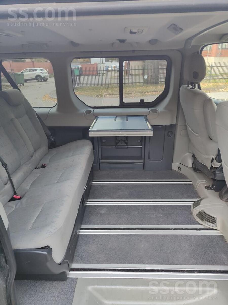 Melns Renault Trafic 2009 Rīga, ar dzinēja tilpumu 2.50 L un nobraukumu 267 tūkst. km par 8999 €, foto 14 vietnē AUTOMOTO.COM.LV