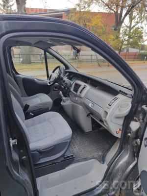 Melns Renault Trafic 2009 Rīga, ar dzinēja tilpumu 2.50 L un nobraukumu 267 tūkst. km par 8999 €, foto 17 vietnē AUTOMOTO.COM.LV