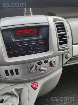 Melns Renault Trafic 2009 Rīga, ar dzinēja tilpumu 2.50 L un nobraukumu 267 tūkst. km par 8999 €, foto 23 vietnē AUTOMOTO.COM.LV
