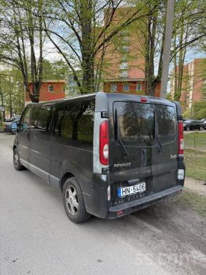 Black Renault Trafic 2010 in Riga, with an engine capacity of 2.50 L and mileage of 350 thousand km for 7008 €, photo 3 on AUTOMOTO.COM.LV