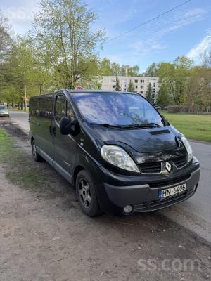 Black Renault Trafic 2010 in Riga, with an engine capacity of 2.50 L and mileage of 350 thousand km for 7008 €, photo 5 on AUTOMOTO.COM.LV