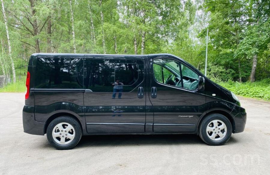Melns Renault Trafic 2011 Rīga, ar dzinēja tilpumu 2.50 L un nobraukumu 0 tūkst. km par 9750 €, foto 6 vietnē AUTOMOTO.COM.LV