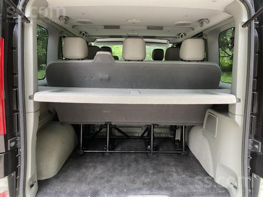 Melns Renault Trafic 2011 Rīga, ar dzinēja tilpumu 2.50 L un nobraukumu 0 tūkst. km par 9750 €, foto 10 vietnē AUTOMOTO.COM.LV