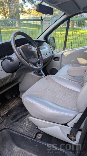Melns Renault Trafic 2011 Rīga, ar dzinēja tilpumu 2.00 L un nobraukumu 250 tūkst. km par 4500 €, foto 12 vietnē AUTOMOTO.COM.LV