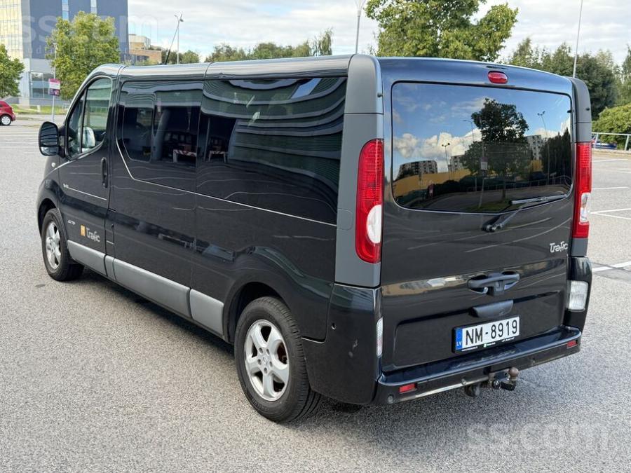 Melns Renault Trafic 2011 Rīga, ar dzinēja tilpumu 2.00 L un nobraukumu 287 tūkst. km par 8900 €, foto 4 vietnē AUTOMOTO.COM.LV