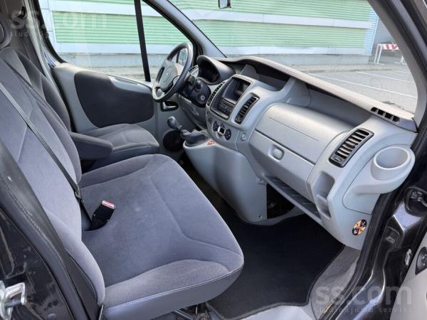 Renault Trafic 2011 Rīga vietnē Melns Renault Trafic 2011 Rīga, ar dzinēja tilpumu 2.00 L un nobraukumu 287 tūkst. km par 8900 €, foto 11 vietnē AUTOMOTO.COM.LV