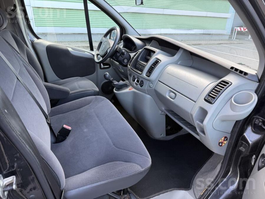 Melns Renault Trafic 2011 Rīga, ar dzinēja tilpumu 2.00 L un nobraukumu 287 tūkst. km par 8900 €, foto 11 vietnē AUTOMOTO.COM.LV