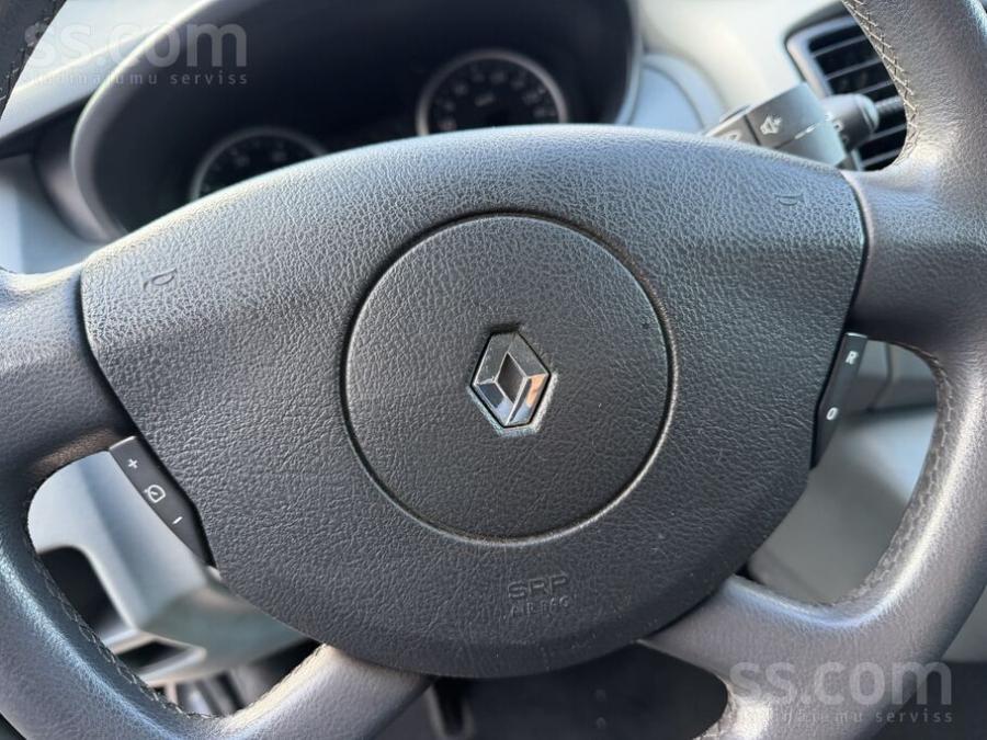 Melns Renault Trafic 2011 Rīga, ar dzinēja tilpumu 2.00 L un nobraukumu 287 tūkst. km par 8900 €, foto 15 vietnē AUTOMOTO.COM.LV