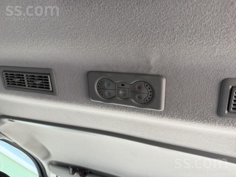 Melns Renault Trafic 2011 Rīga, ar dzinēja tilpumu 2.00 L un nobraukumu 287 tūkst. km par 8900 €, foto 17 vietnē AUTOMOTO.COM.LV