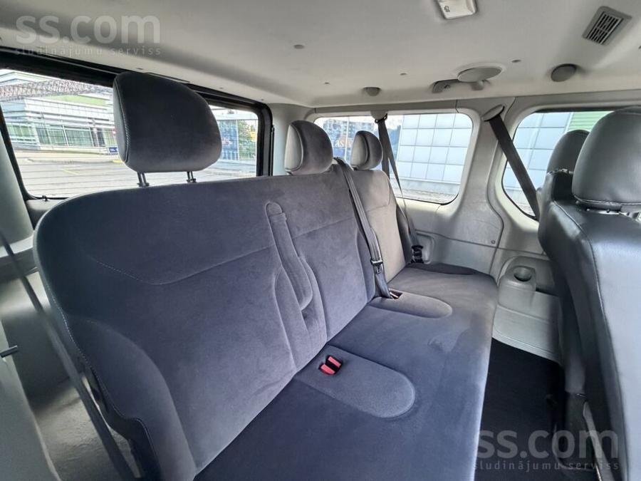 Melns Renault Trafic 2011 Rīga, ar dzinēja tilpumu 2.00 L un nobraukumu 287 tūkst. km par 8900 €, foto 19 vietnē AUTOMOTO.COM.LV