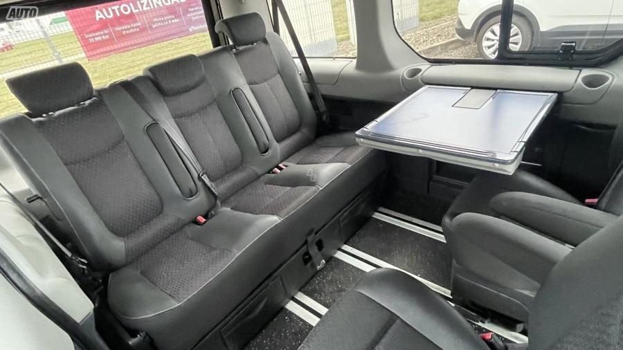 Melns Renault Trafic 2012 Marijampole, ar dzinēja tilpumu 2.00 L un nobraukumu 241 tūkst. km par 11990 €, foto 22 vietnē AUTOMOTO.COM.LV