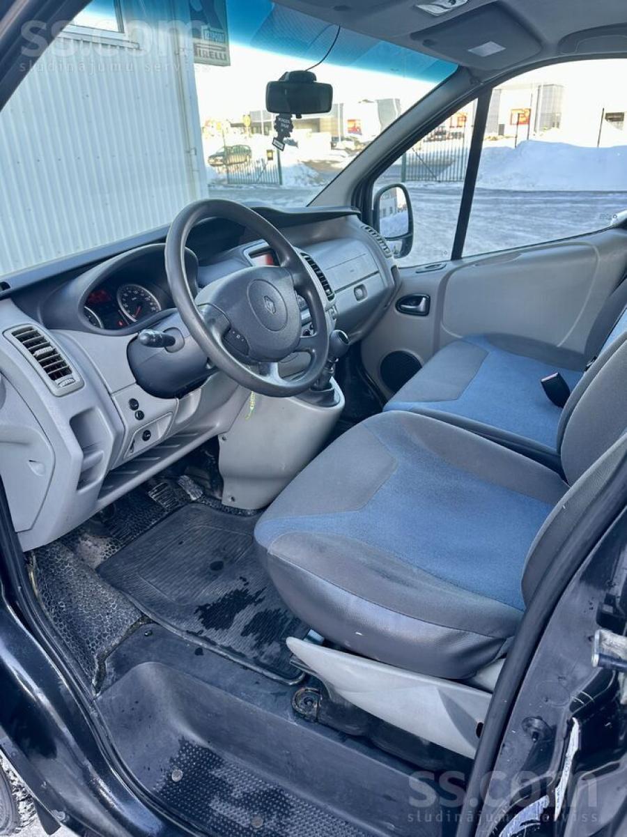 Melns Renault Trafic 2012 Rīga, ar dzinēja tilpumu 2.00 L un nobraukumu 330 tūkst. km par 9500 €, foto 8 vietnē AUTOMOTO.COM.LV