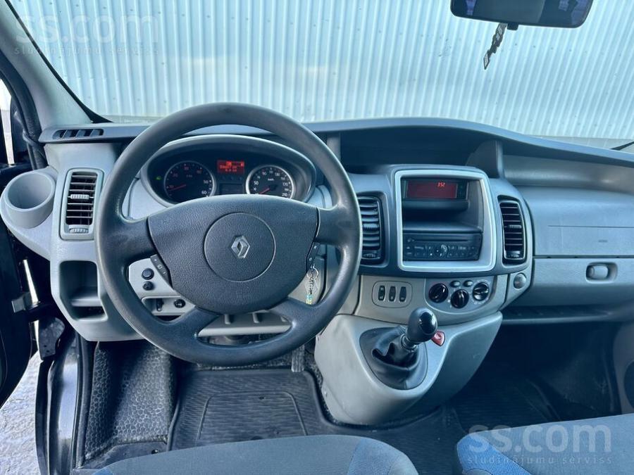 Melns Renault Trafic 2012 Rīga, ar dzinēja tilpumu 2.00 L un nobraukumu 330 tūkst. km par 9500 €, foto 9 vietnē AUTOMOTO.COM.LV