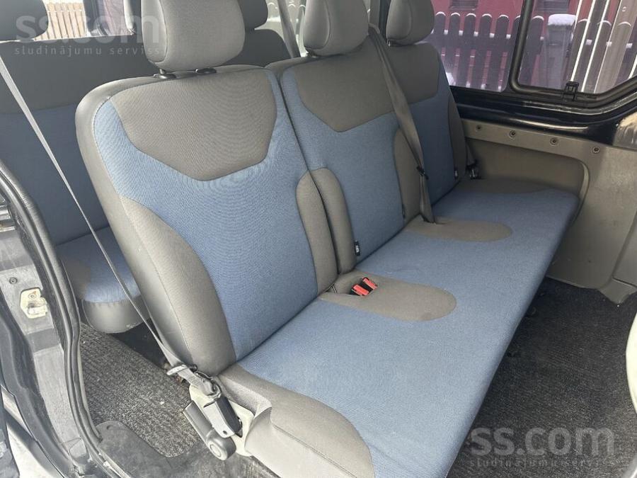 Melns Renault Trafic 2012 Rīga, ar dzinēja tilpumu 2.00 L un nobraukumu 330 tūkst. km par 9500 €, foto 11 vietnē AUTOMOTO.COM.LV