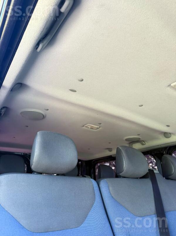 Melns Renault Trafic 2012 Valmiera, ar dzinēja tilpumu 2.00 L un nobraukumu 305 tūkst. km par 8900 €, foto 10 vietnē AUTOMOTO.COM.LV