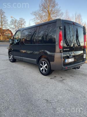 Melns Renault Trafic 2013 Rīga, ar dzinēja tilpumu 2.00 L un nobraukumu 298 tūkst. km par 5900 €, foto 2 vietnē AUTOMOTO.COM.LV