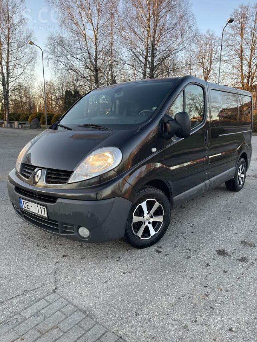 Melns Renault Trafic 2013 Rīga, ar dzinēja tilpumu 2.00 L un nobraukumu 298 tūkst. km par 5900 €, foto 5 vietnē AUTOMOTO.COM.LV