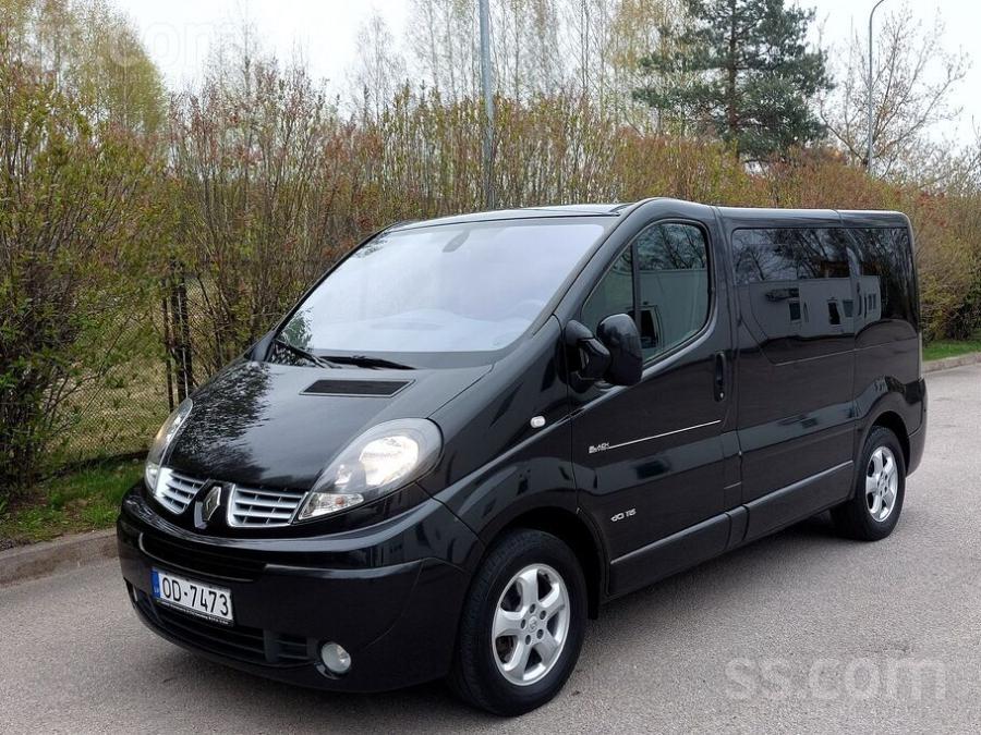 Black Renault Trafic 2013 in Riga, with an engine capacity of 2.00 L and mileage of 296 thousand km for 11990 €, photo 1 on AUTOMOTO.COM.LV